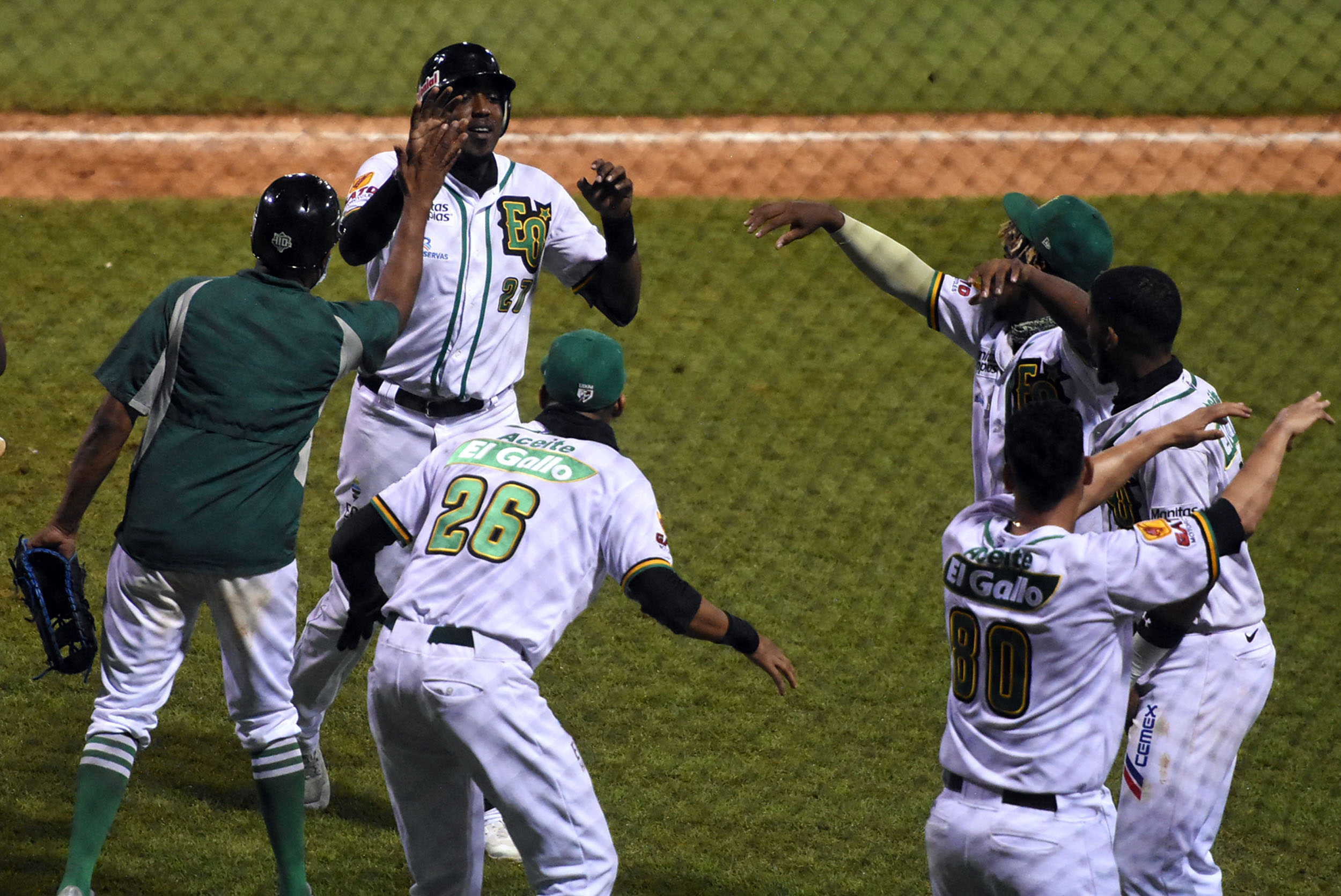 Estrellas Orientales ligan tres victorias en LIDOM - Beisbol Mundial