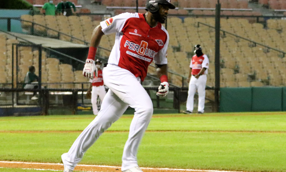 Gregory Polanco pone la bola a viajar y da triunfo al Escogido ...