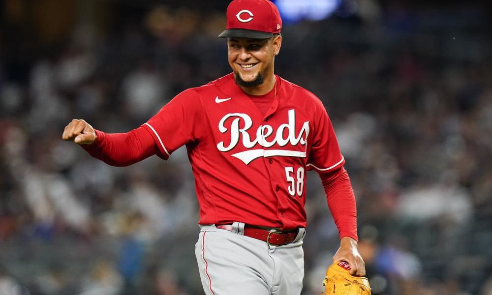 Luis Castillo va a los Seattle Mariners - Beisbol Mundial